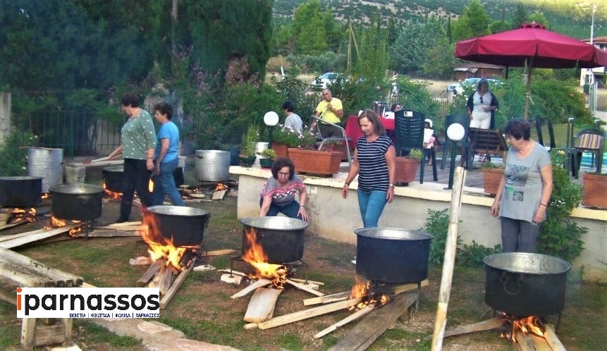 Παρασκευή πετιμεζιού: Πράξη πρώτη – «ΤΟ ΚΟΨΙΜΟ» – iparnassos