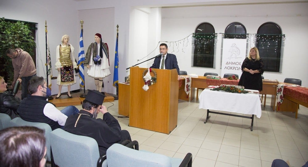 Βραβεύσεις των επιτυχόντων στην 3βάθμια εκπαίδευση από την Δ Ε ...